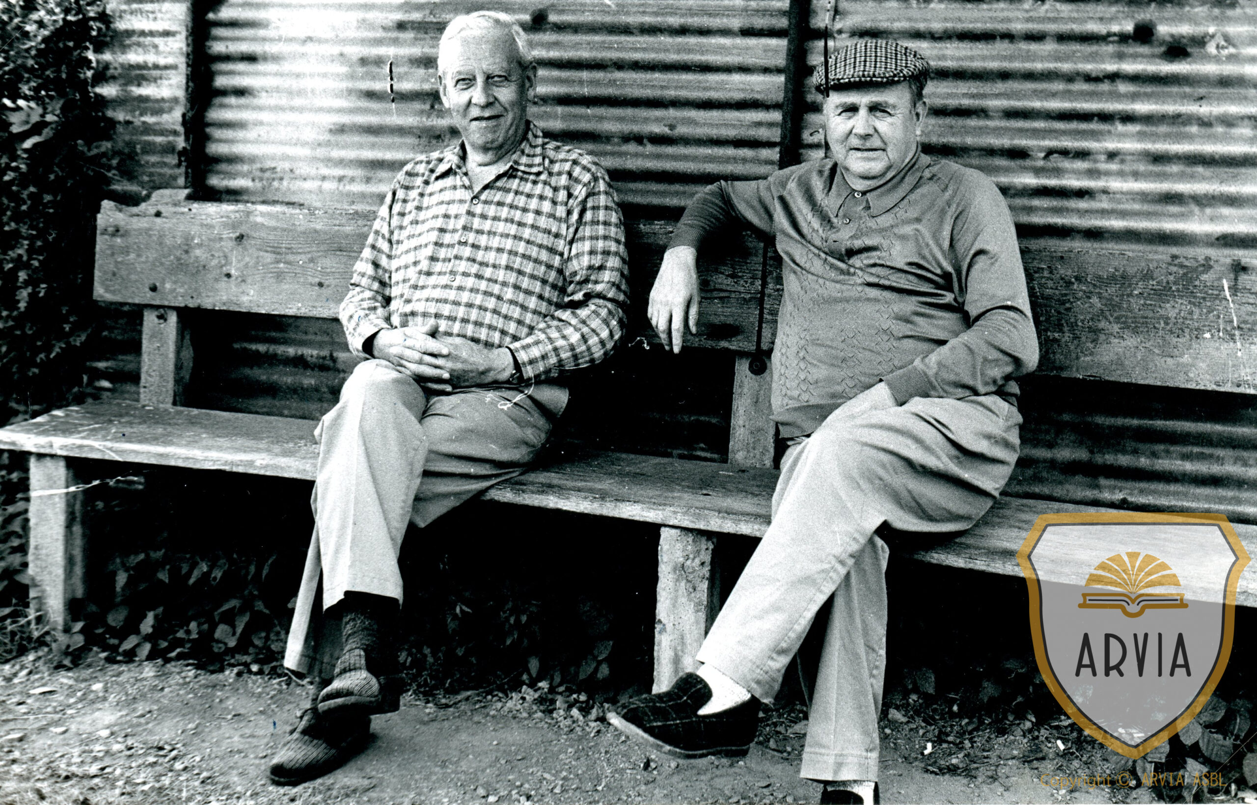 XHENDELESSE ± 1980 - deux voisins Nicolas CLOSSET et Henry BOVY rue ...