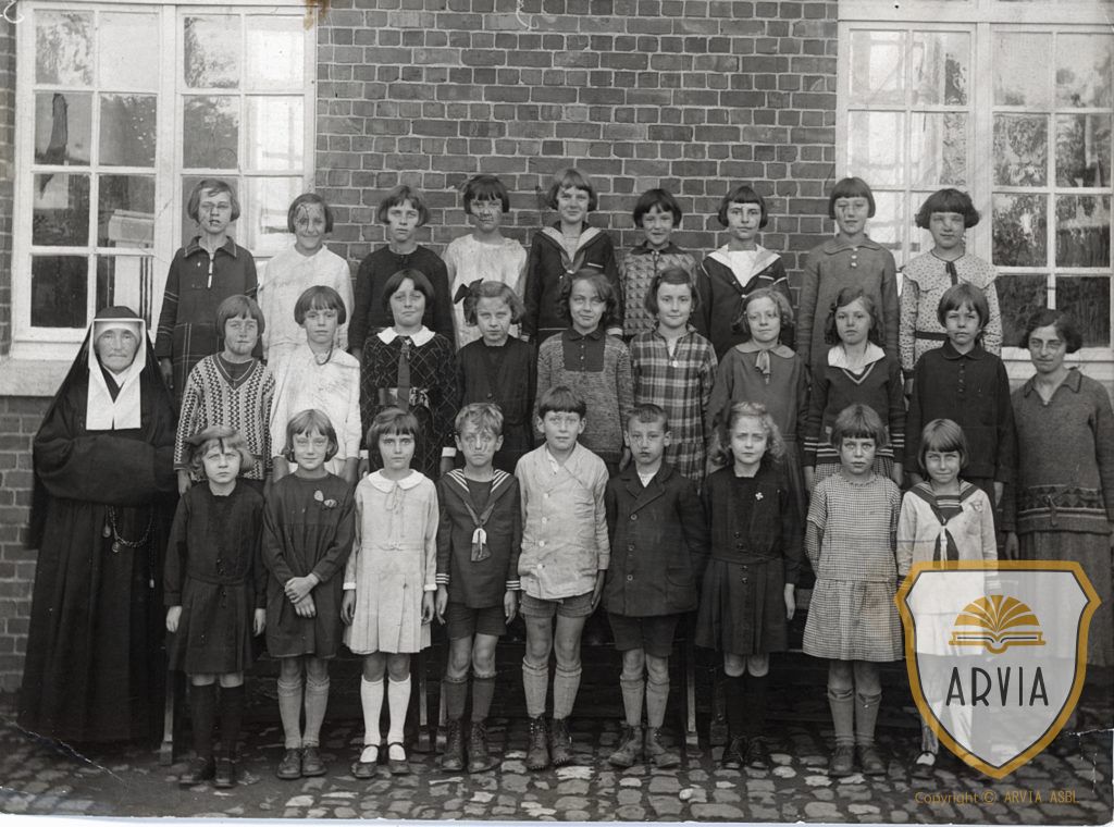 CHAINEUX-19xx-Ecole des Soeurs - ARVIA Archives Herve