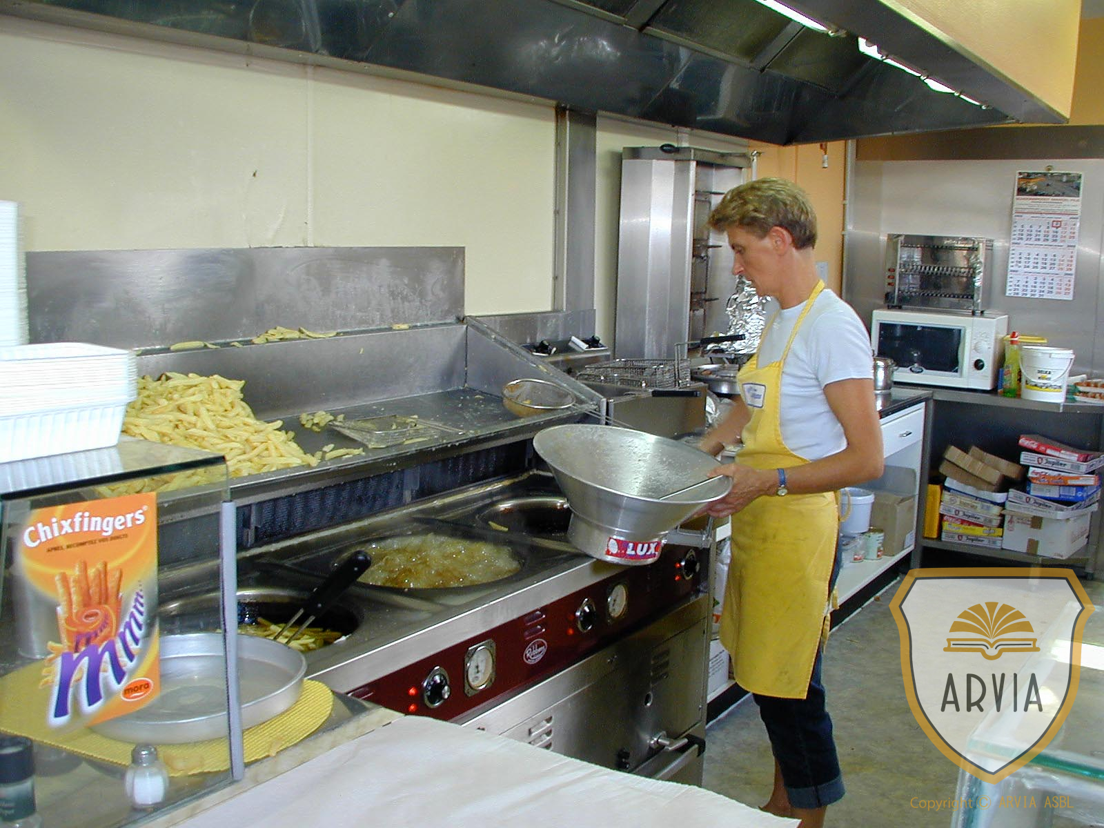 BATTICE - 2001 - Marylka NIELACNA a l'aise aux fourneaux dans sa ...